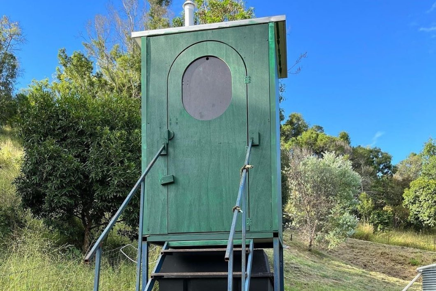 3 Examples of Outhouses with Composting Toilets | Waterless Composting ...